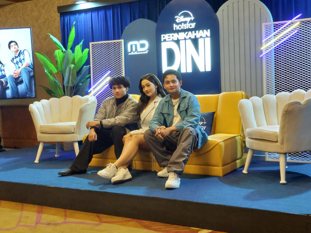 Syuting Pernikahan Dini, Megan Domani Curhat Sering Dicuekin Randy Martin