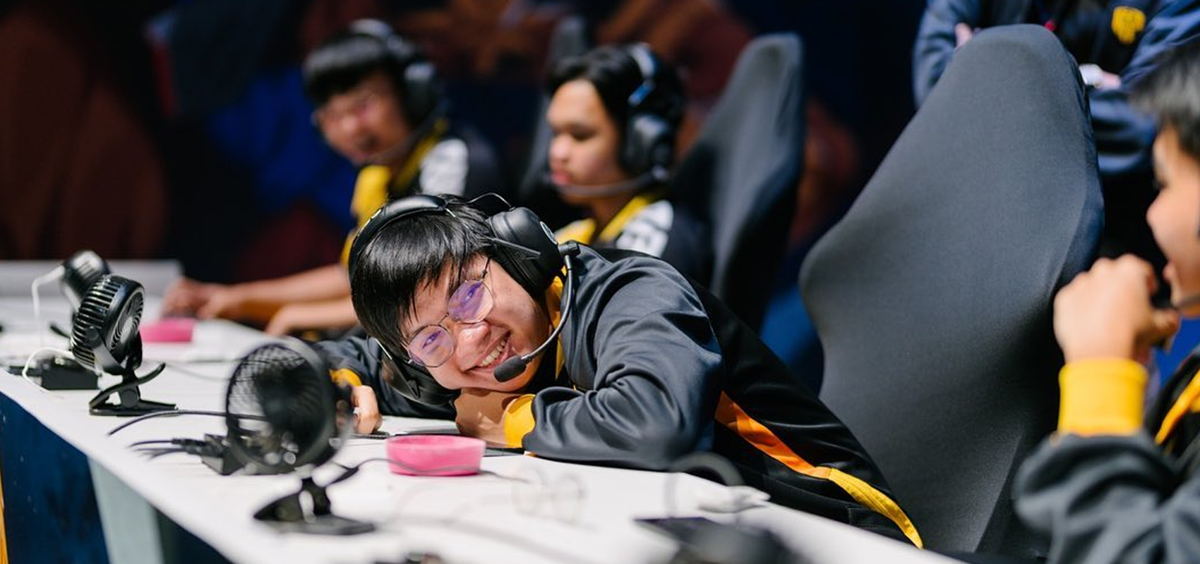 Profil Pemain AP.Bren yang Baru Saja Menjuarai MPL PH Season 12 ...