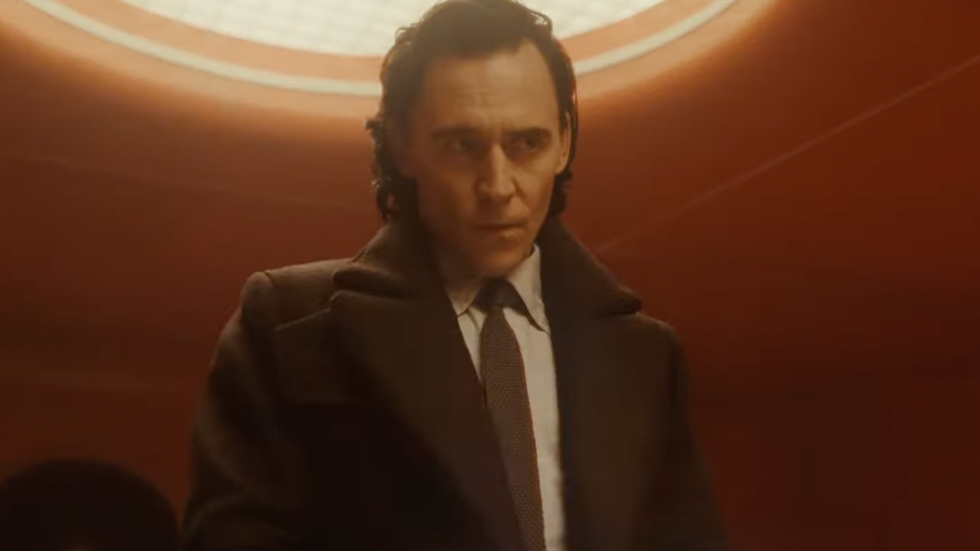 5 Teori Siapa yang Nge-prune Loki di Ending Season 2, Episode 1 ...